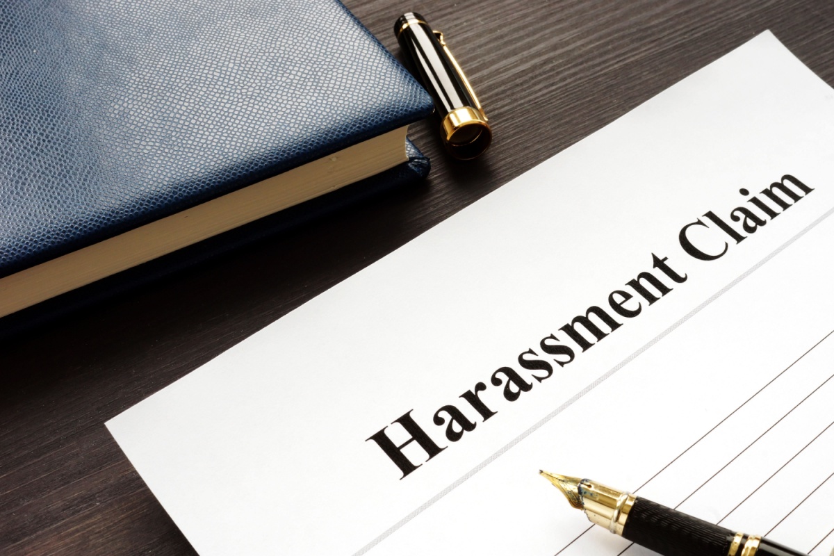 Pasos para Reportar Acoso Laboral - Heidari Law Group